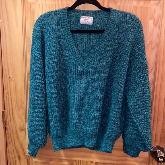 college point | Sweaters | Cable Knit Sweater | Poshmark